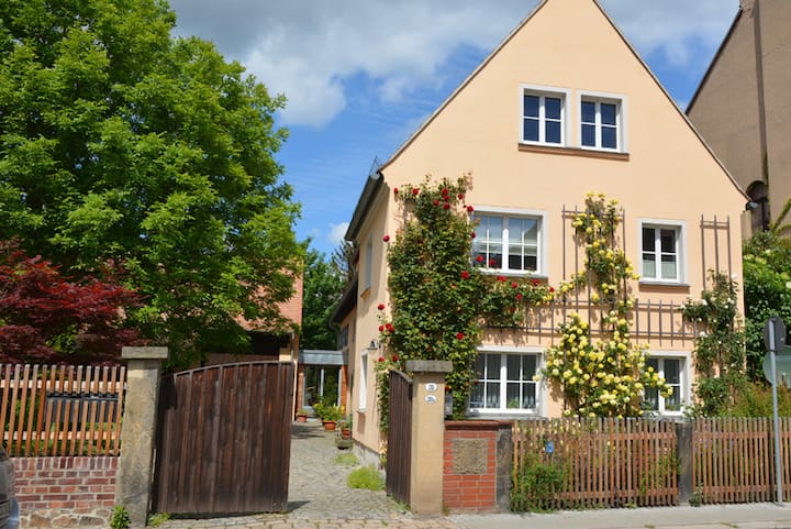 Holiday Apartment Rosen-heim In Radebeul - Radeburg