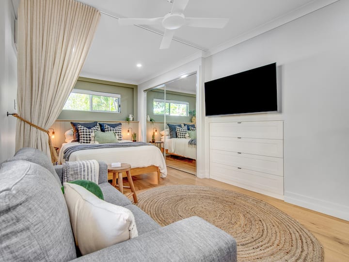 Comfort Cove: Quiet Luxury With Full Kitchen - Oxley