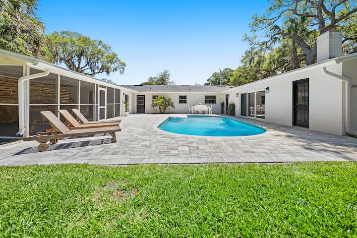 Music On Marilyn- Steps From The Amp! •Jacuzzi• - Saint Augustine, FL