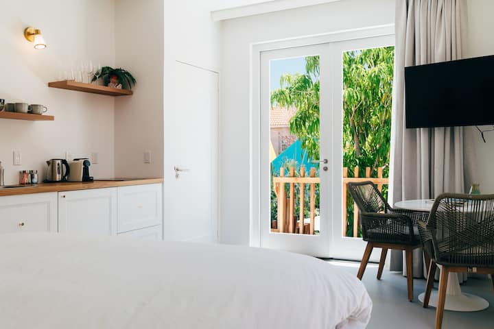 Tropical 2p. Poolside Studio In Vibrant Pietermaai - Curaçao