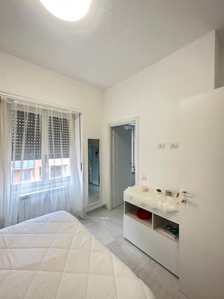 Pash Room - Rho