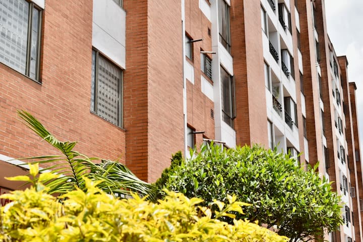 Acogedor Apartamento En Hayuelos Bogotá Para 6p - Funza