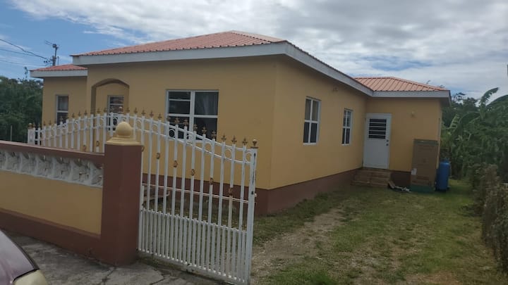 Holly House - Antigua and Barbuda