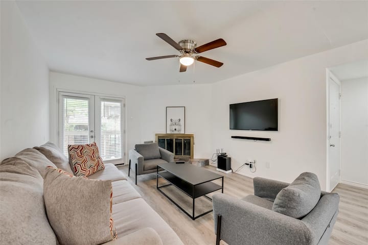 Modern Exclusive Oasis - Dallas, TX