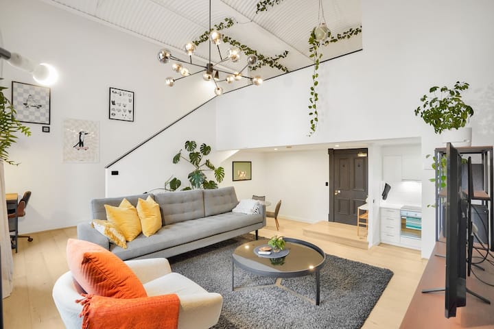 Historic & Designer Loft Style Apt+parking,pool - Melbourne