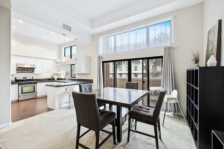 Ultimate La Vacation 2br W/ Pool Walking To Shops - Monterey Park, CA