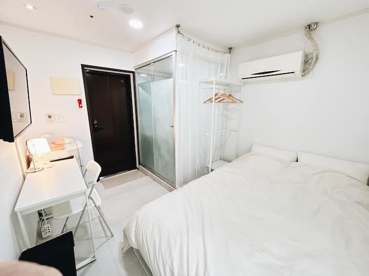 [New] No.315 신사역 1분 가로수길 호텔식침구 넷플릭스 강남 압구정 - Seoul