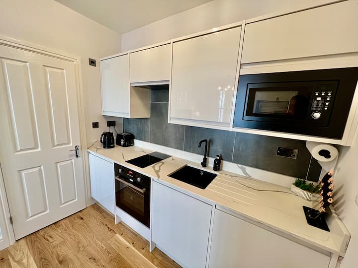 Luxury East London Apartment - Chingford
