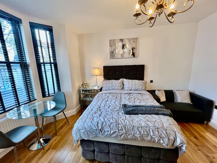 Luxury East London Apartment - West Ham - London