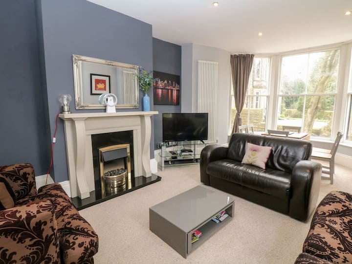 Central 2 Bed Ground Floor Appt - Buxton