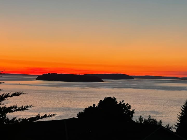 Relax And Feel The Breeze. - Everett, WA
