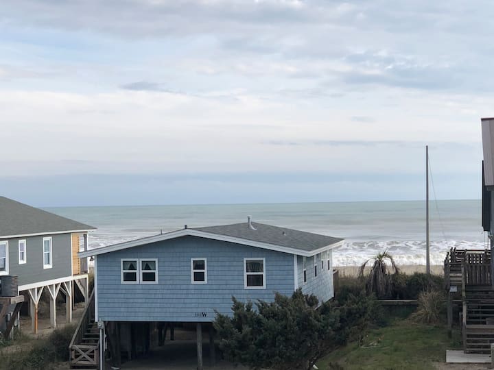 Johnny's Place - Ocean View, 1 Min Walk To Beach - Oak Island, NC