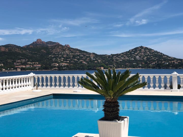F3 Dans Une Villa, Front De Mer - Saint-Raphaël