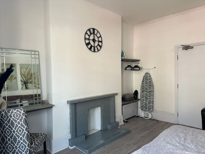 Cosy 2 Bedrooms Flat In Newport - F2 - Newport