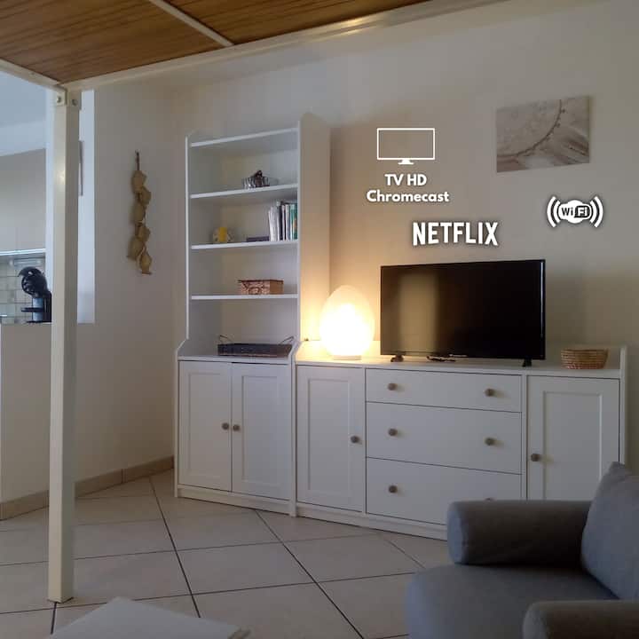 Vue Port Proche Plages Parking Privé Gratuit - Agde