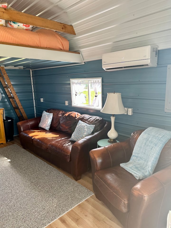 Carol’s Waterfront Cabin - Indiana (State)