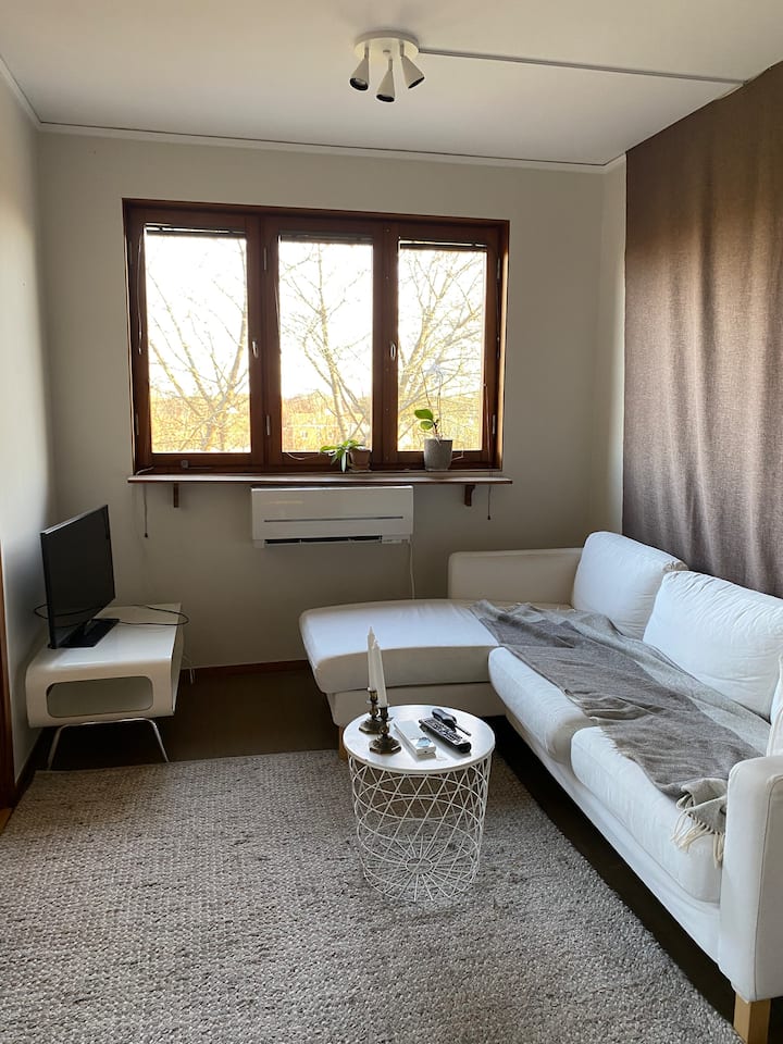 Fin Lägenhet I Villa, I Lugnt Och Mysigt Område. - Halmstad