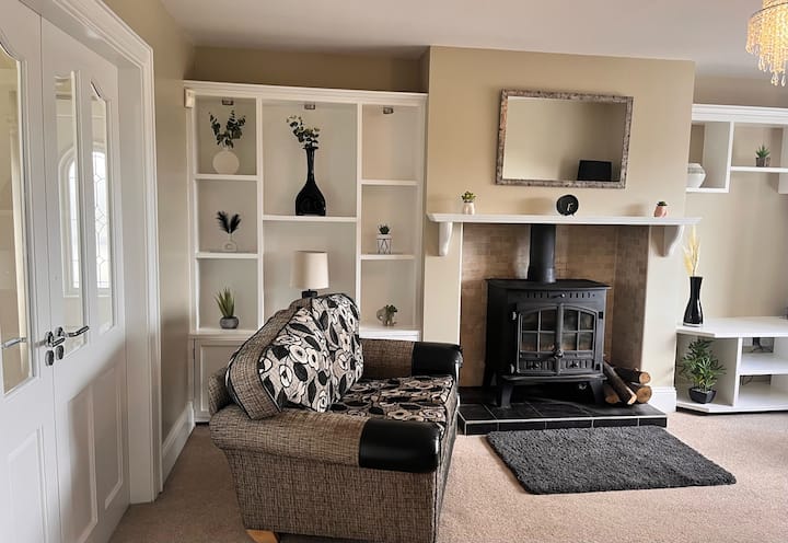 Spacious 4 Br, Perfect Location - Rathmullan