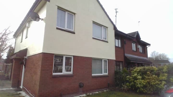 Cosy Home With Charisma -Sleeps 3 People. - Liverpool
