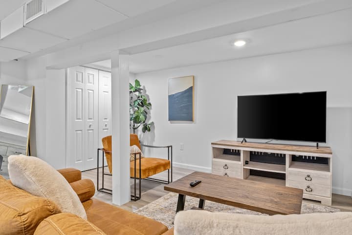 Sweet & Cozy Studio Apartment - Burlington, VT