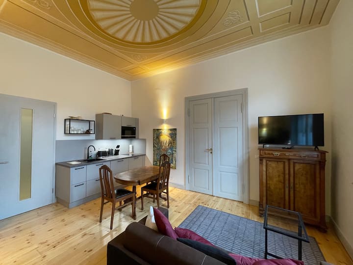 Ferienwohnung In Historischen Museum | Fewo 9 - Schwerin