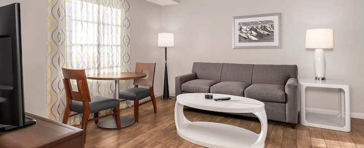 Ocean Walk 1 Bedroom - Daytona Beach, FL