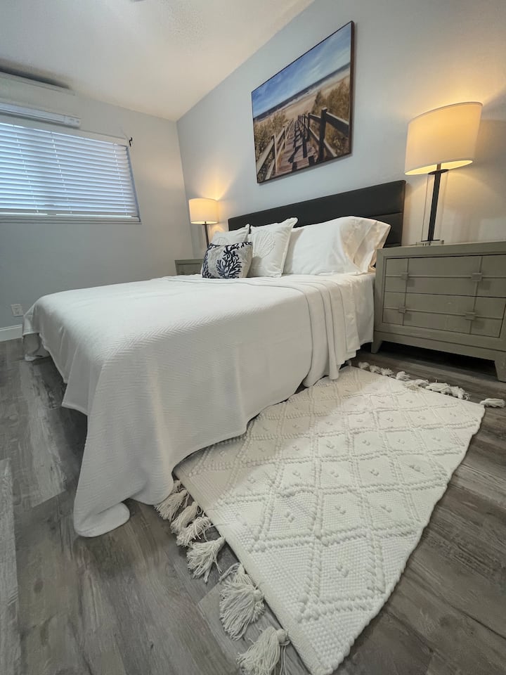 Gorgeous Apartment Singer Island - North Palm Beach, FL