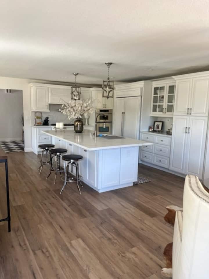 Luxurious, Executive Home Away From Home - ターロック, CA