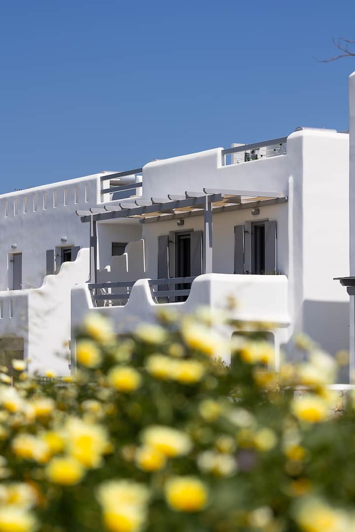 Beach Apartment Clea, Hot Tub And Sea Views - Naxos