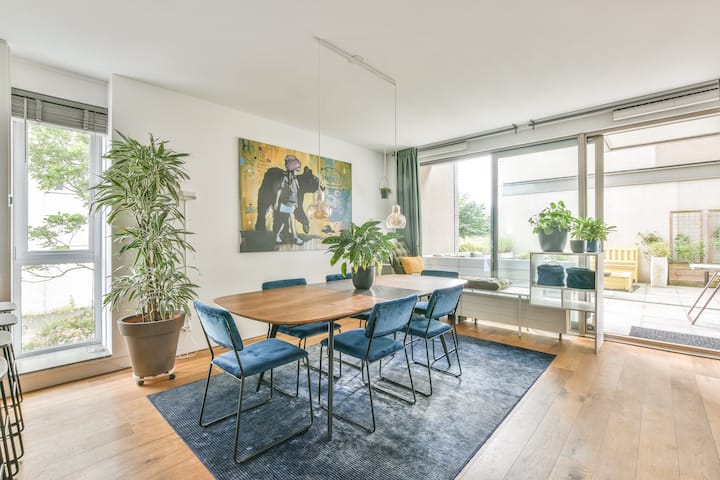 Family Apartment, Large Terrace & Free Parking - Amsterdam