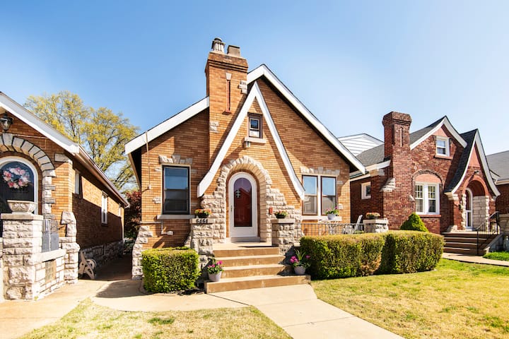 Extravagant 3 Bedroom Home - St. Louis, MO
