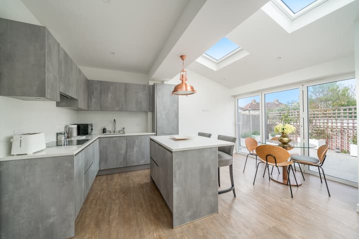 Urban Escape - Spacious 3-bedroom Home By C.wharf - Greenwich