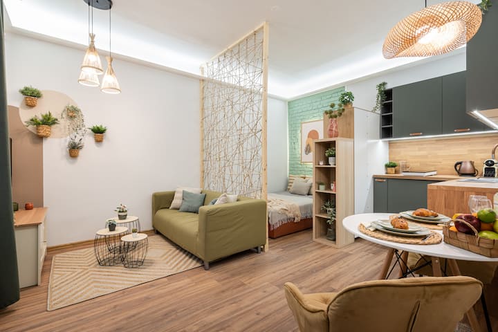 Tiny Cottage - Cozy, Brand New! - Budapeste