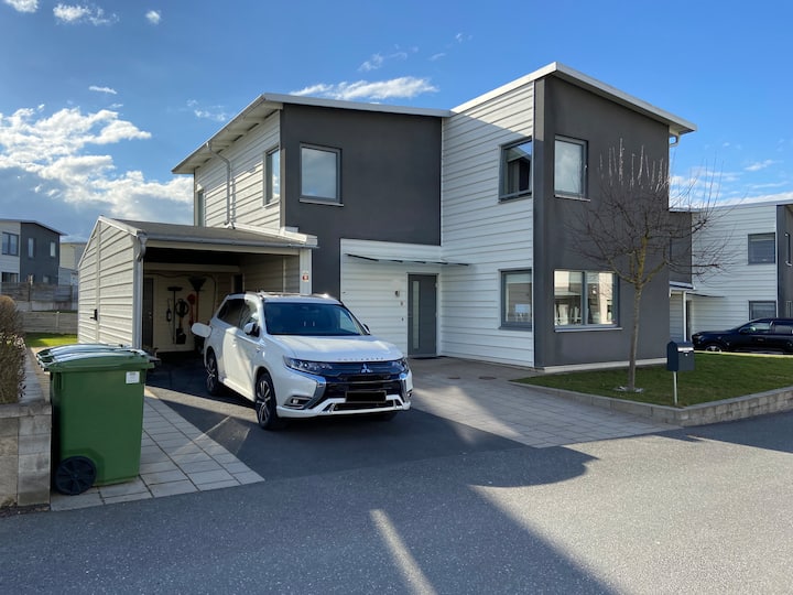 Stor Villa I Jönköping - Nära Till Elmia - Jönköping