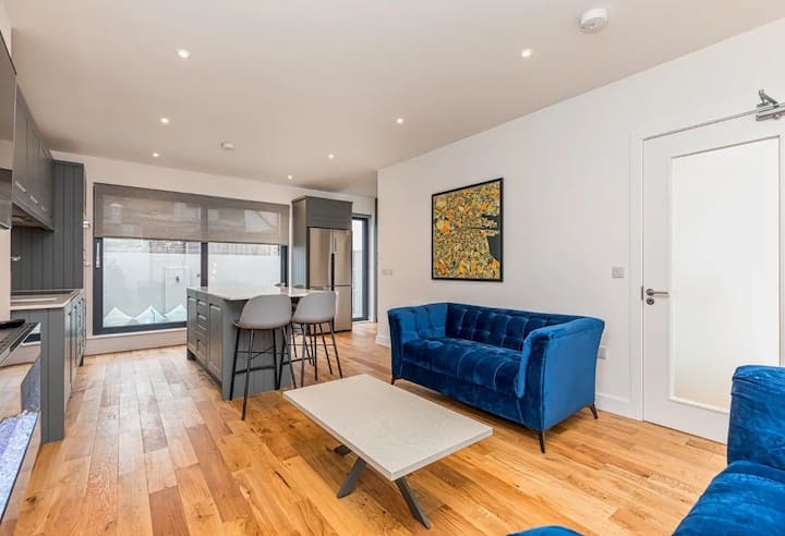 Spacious Docklands Home - Dublin
