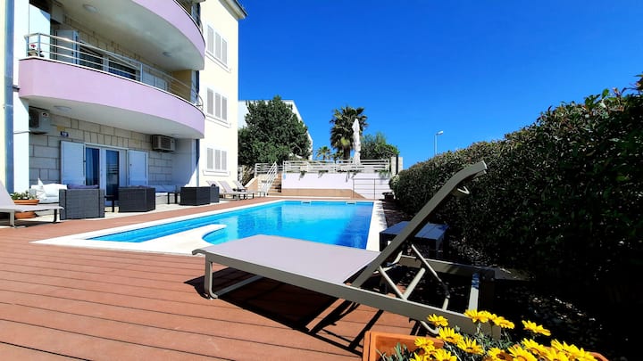 Sun Apartment With Sea View And Shared Pool - Solin