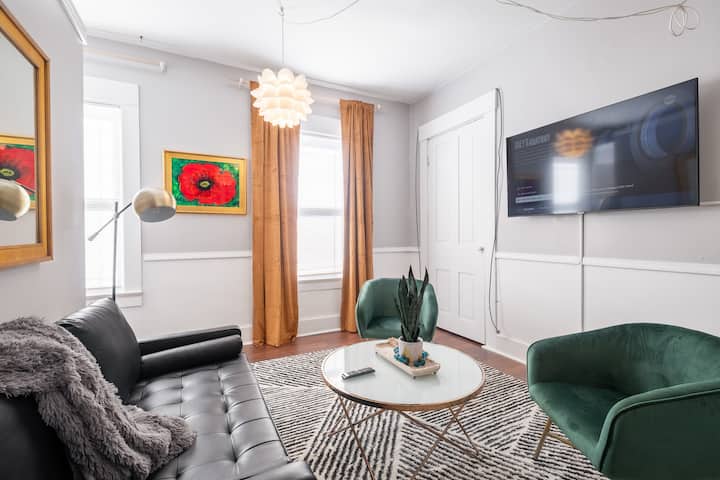 Walkable Historic Home (Free Bikes To Use) - Columbus, IN