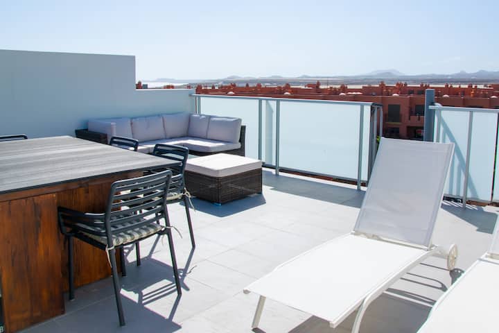 Outdoor Dining And Living @ La Tejita Shore Apt - Granadilla De Abona