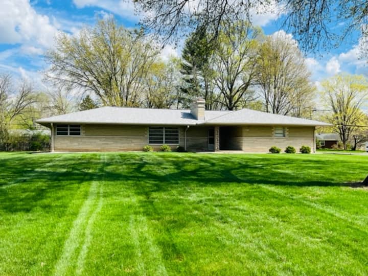 Midcentury Dream
Indianapolis, Carmel, Grand Park - Nora - Indianapolis