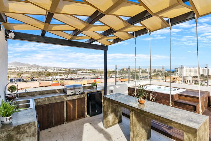 Luxury Ph With Private Rooftop & Ocean View. - 