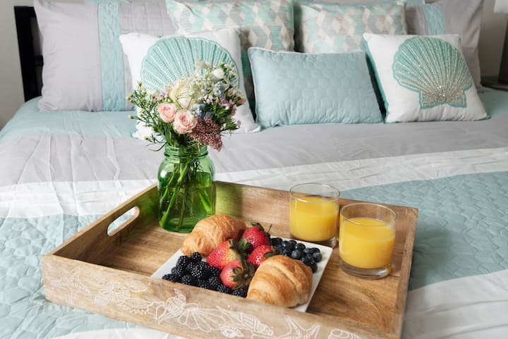 Serenity By The Sea: Heated Pool & Spa - Apollo Beach, FL