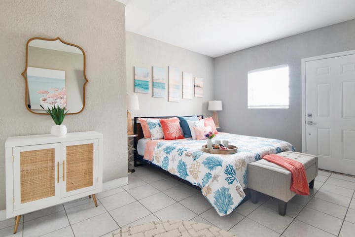 Serenity By The Sea: Heated Pool & Spa - Apollo Beach, FL
