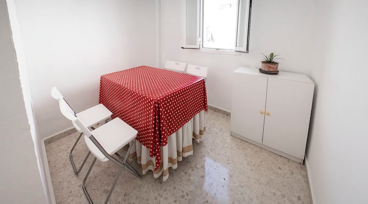 Habitación Muy Grande Y Luminosa - Seville