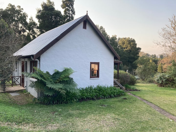 Tilting Trees Forest Lodge Stone Cottage - Harkerville