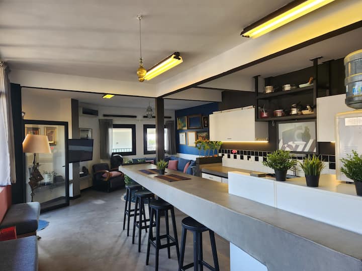 Private Mar Mikhael Loft: Best View 24/7 Power - Bejrut