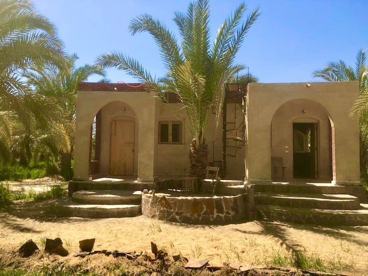 Domed Bedouin Chalet On Oasis - 埃及