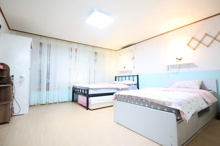 15nice Flat For Family@hongdae/shinchon Sta - Seoul