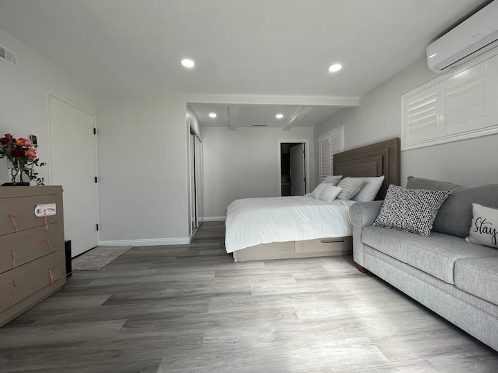 La Sweet Home - Pasadena, CA