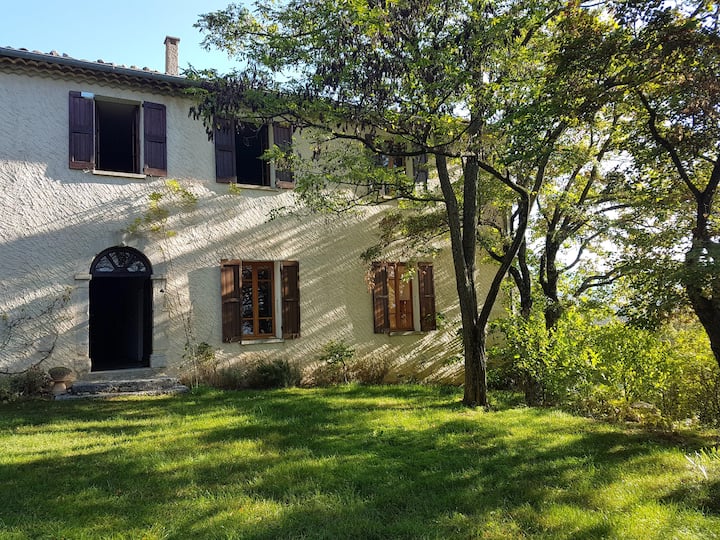 Un Appartement Au Château - Serres