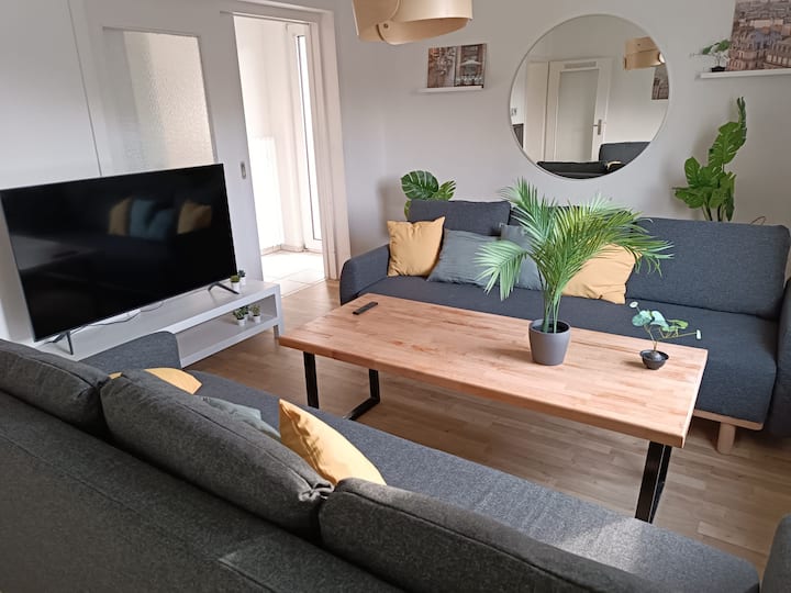 Comfortable Apartment With Balcony For Up To 6 P - Bochum